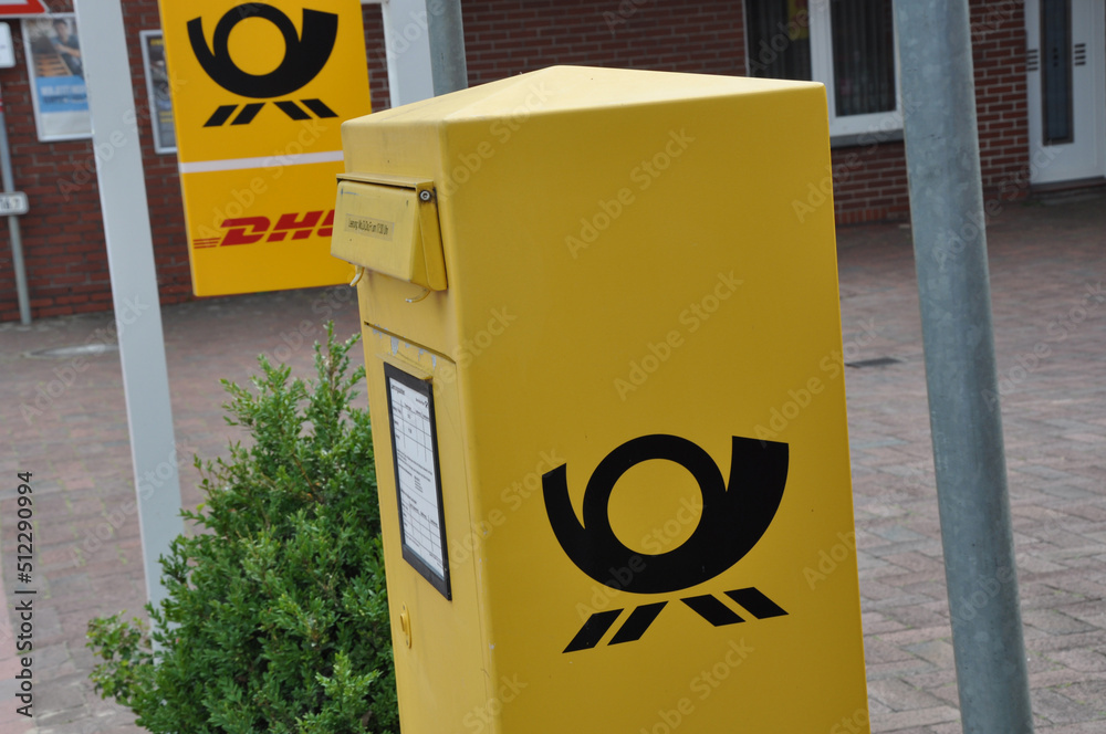 Foto de Logo Deutsche Post: Das Posthorn als Zeichen für die Post in ...