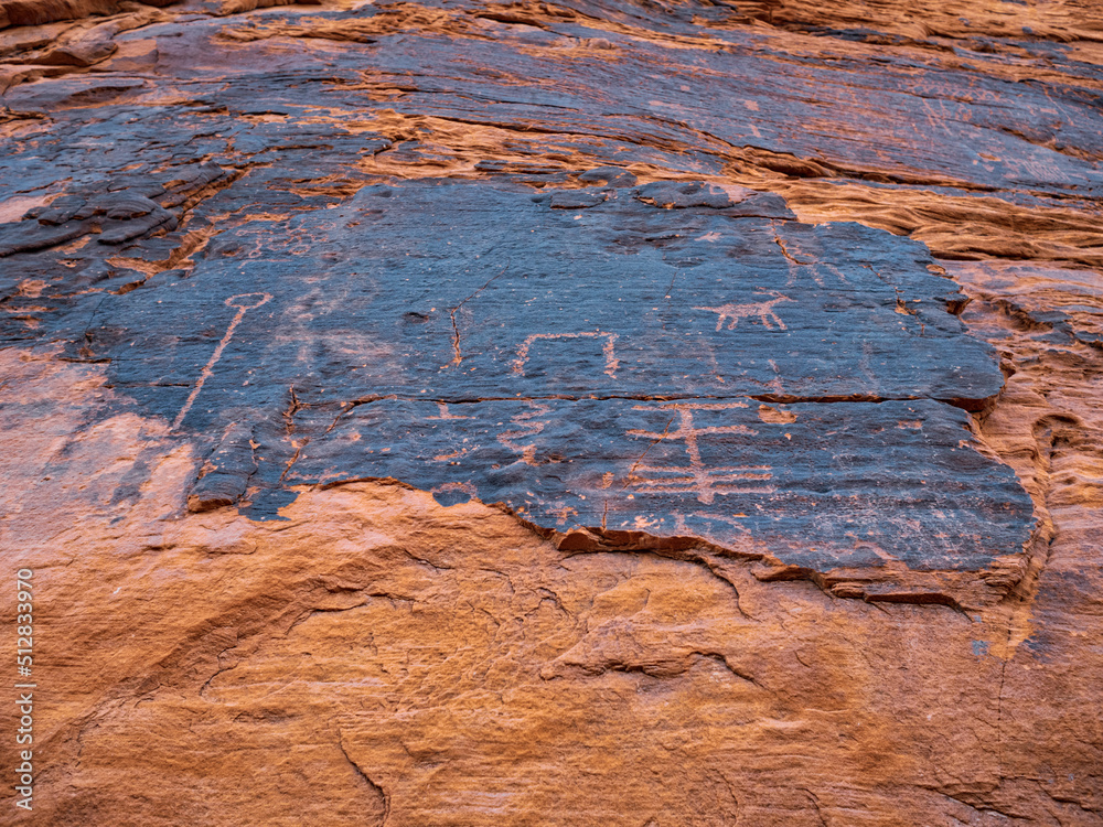 Petroglyphs in Petroglyph Canyon, Valley of Fire state park, Nevada ...