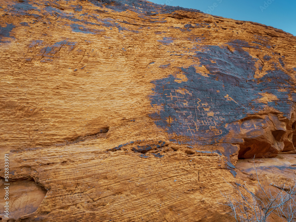Petroglyphs, Valley of Fire Nevada believed to carved as much as 2500 ...
