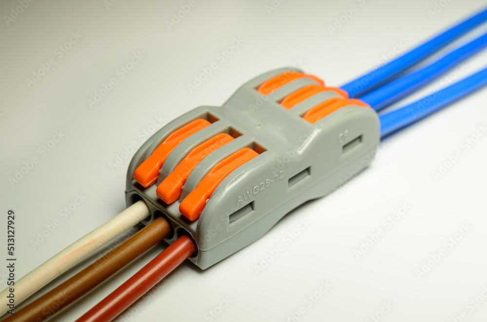 Electrical terminal for quick connection of wires with connected ...