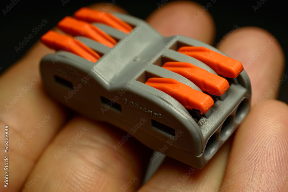Electrical terminal for quick connection of wires on a child's hand ...