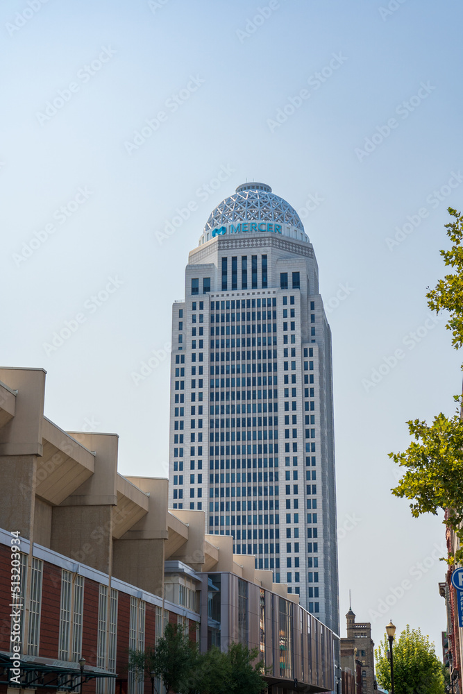 Louisville, KY - Sept. 11, 2021: The 35-story 400 West Market building ...