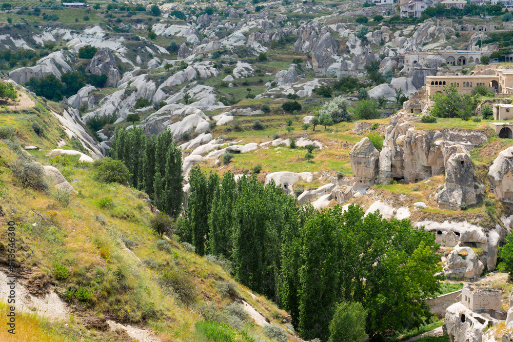 Foto de Cave settlements of Cappadocia. Ancient buildings underground ...