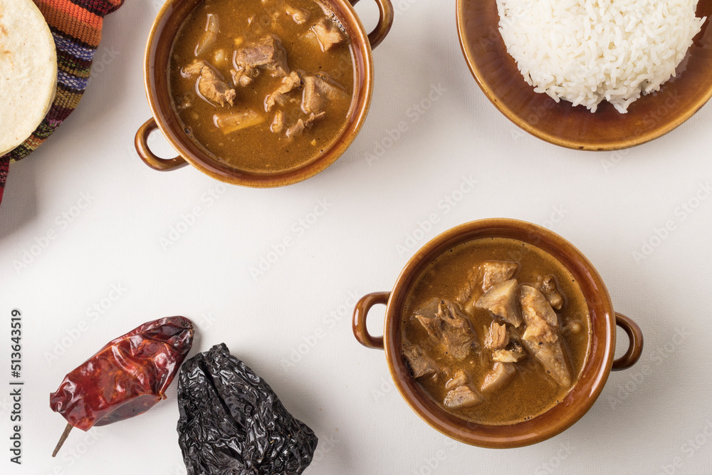 Revolcado, plato típico de la gastronomía guatemalteca hecho con carne ...