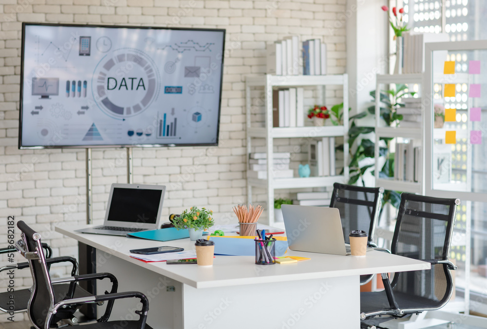 Obraz w ramie Modern decorated office workstation meeting room in ...