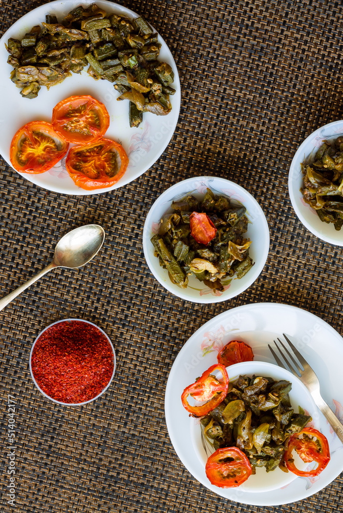 Foto de Bhindi Masala or Bharwa Bhindi Do Pyaza is diced Okra sauteed ...