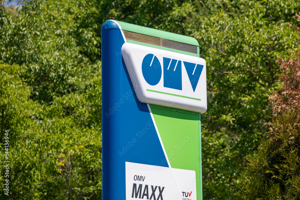 Stockfoto Logo and sign of OMV on gas station near Lazarevac, Serbia ...