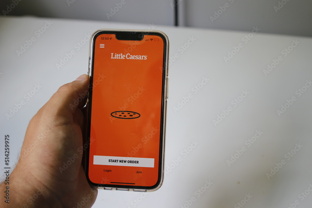 little caesars ordering app canada Stock Photo | Adobe Stock