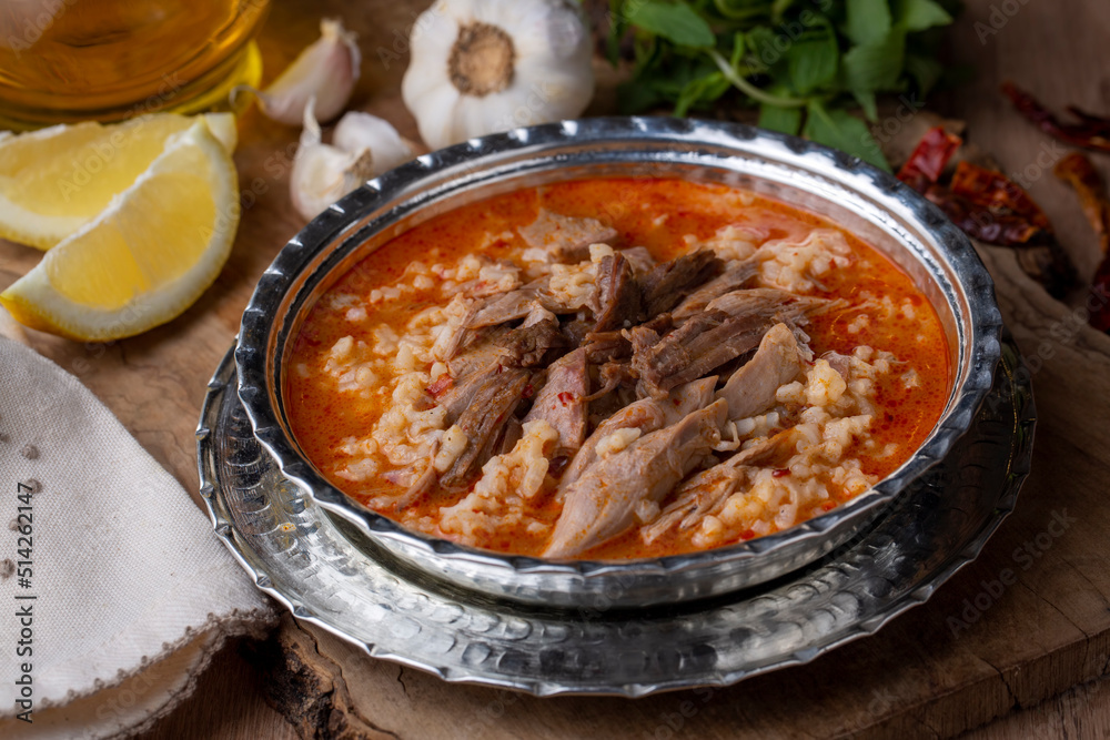 Foto de Turkish Soup Beyran with Lamb Meat, Rice, Chopped Garlic and ...