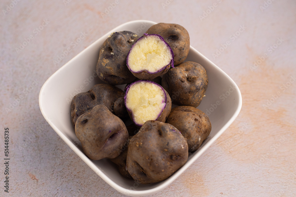 Papa nativa de Perú hervida. Concepto de alimentos. Stock Photo | Adobe ...