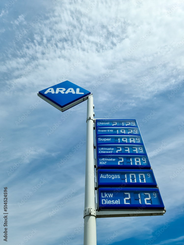 Kiel, Germany - 01.July 2022: Logo and fuel prices of ARAL in Germany ...
