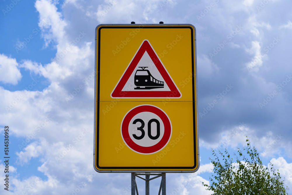 Fotka „The traffic sign means unrestricted train crossing. The speed ...
