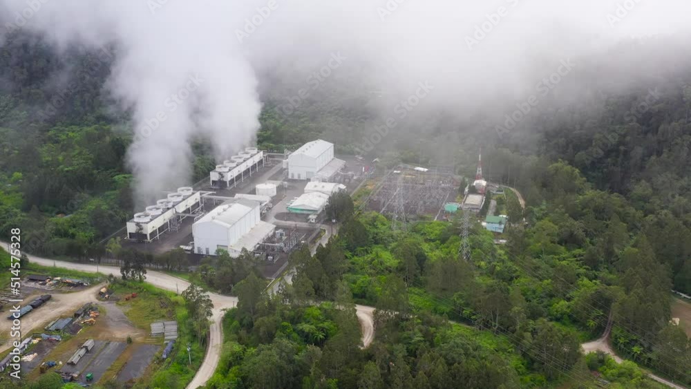 Geotermal power plant on Mount Apo. Steam and pipework at the ...