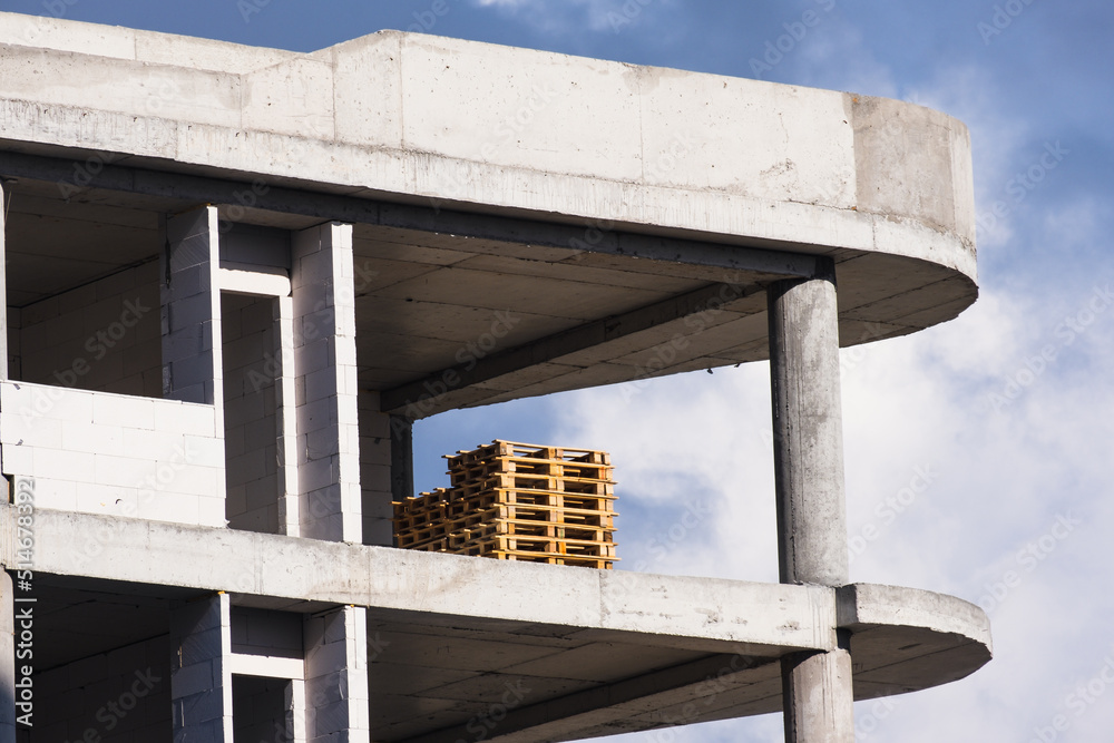 Concrete columns and materials in building construction. The business ...