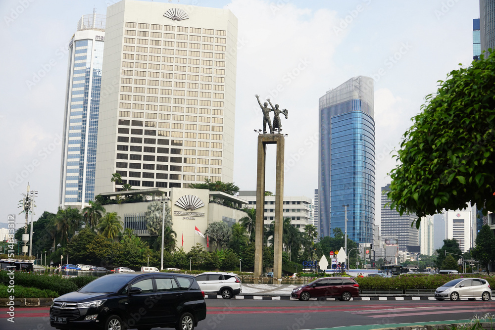 Bunderan HI jakarta - roundabouts with welcome monument and buildings ...