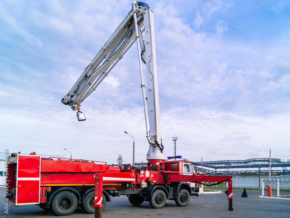 Fire truck for extinguishing tanks with air-mechanical foam. A fire ...