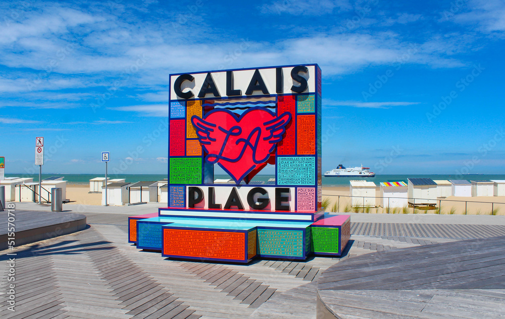 Calais, France - 4 juillet, 2022 : logo de "Calais-la-Plage" réalisé ...
