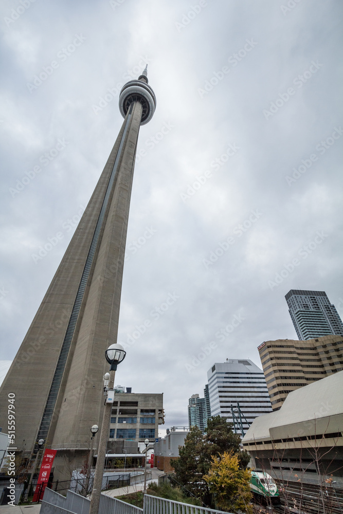Foto de TORONTO, CANADA - NOVEMBER 13, 2018: View of the Canadian ...