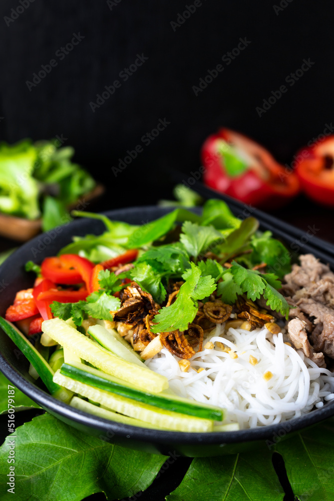 Bun Bo Nam Bo, Rice Noodle Salad, Vietnam Noodle, Reisnudelsalat mit ...