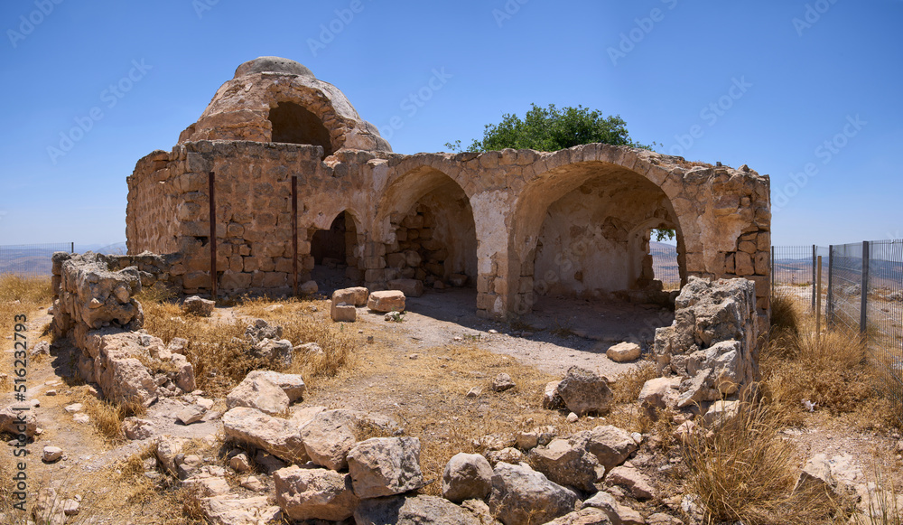 Fotka „The summit of the mount Kabir with remains of Sheikh Bilal's ...