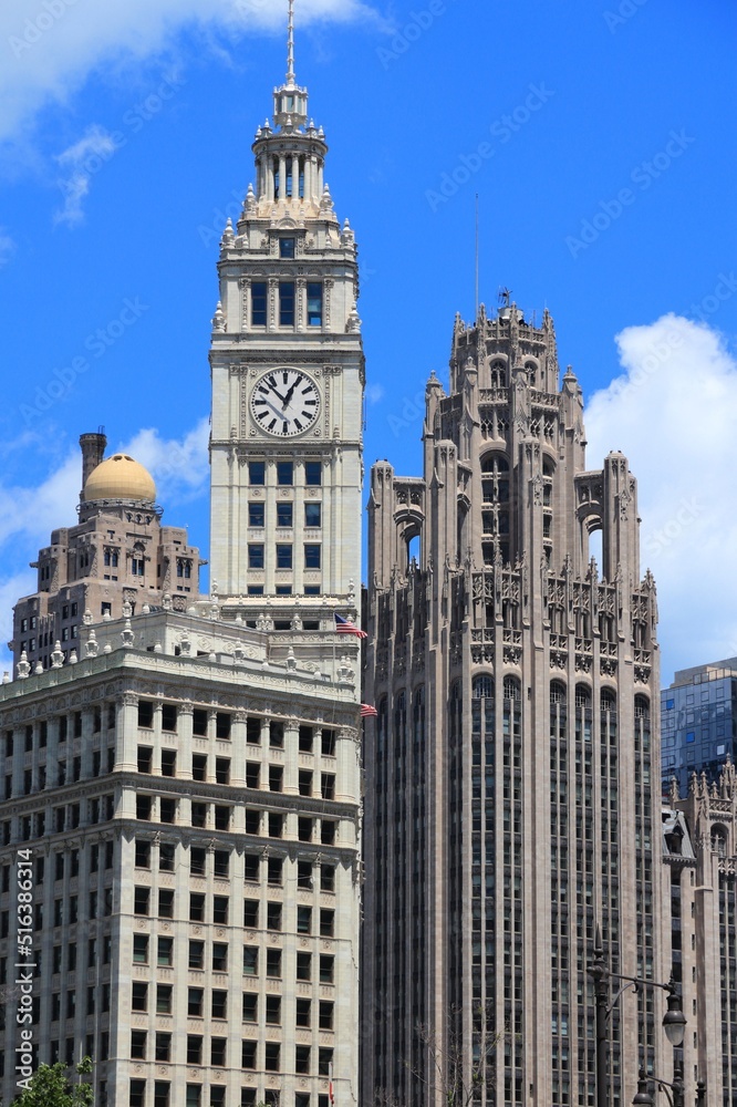 CHICAGO, USA - JUNE 28, 2013: Downtown Chicago view with Wrigley ...
