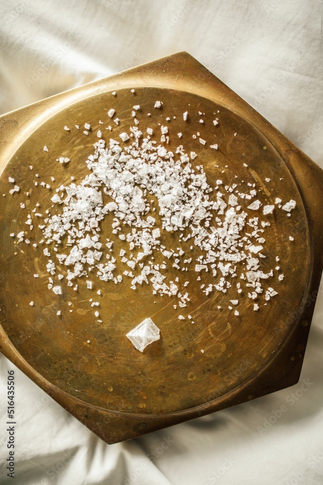 Maldon sea salt flakes with single pyramid shape salt crystal Stock ...