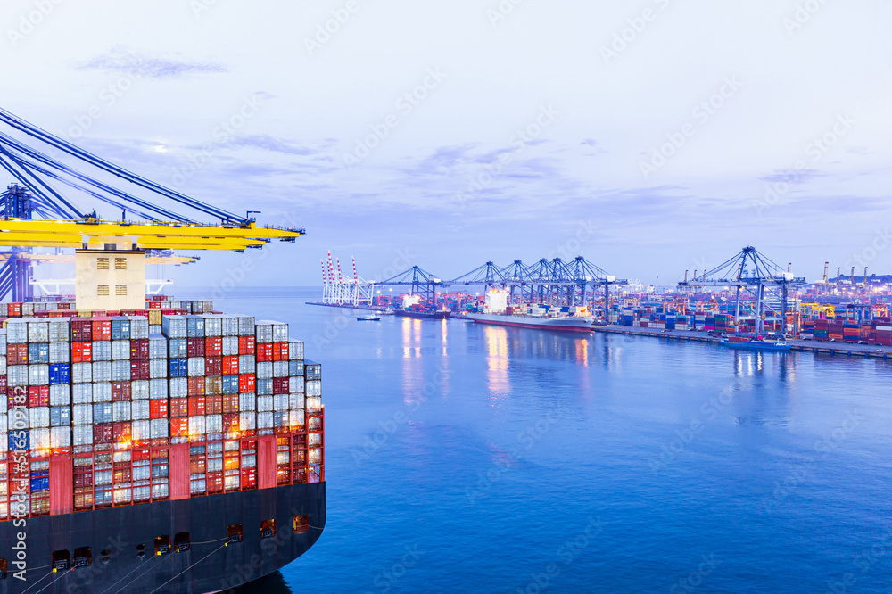 Container ship loading and unloading, Cargo freight ship for Online ...