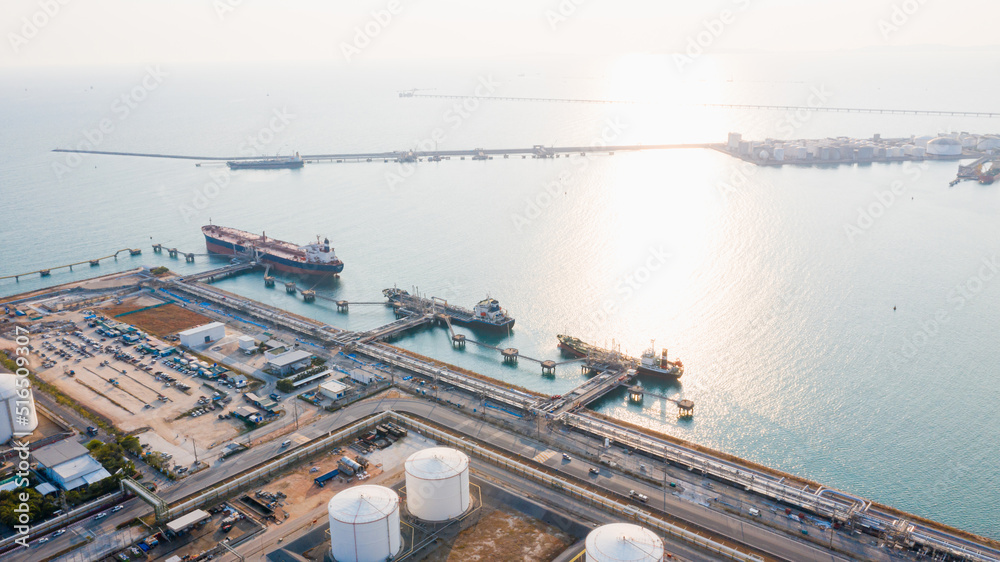 Oil refinery of business logistic sea going ship, the natural gas ...