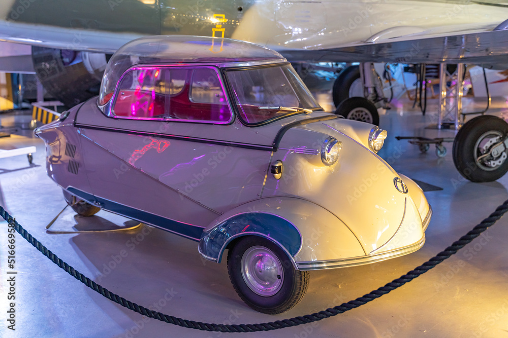 1952 Fend Kabinenroller FK-150. Mini-car of the future. ภาพถ่ายสต็อก ...