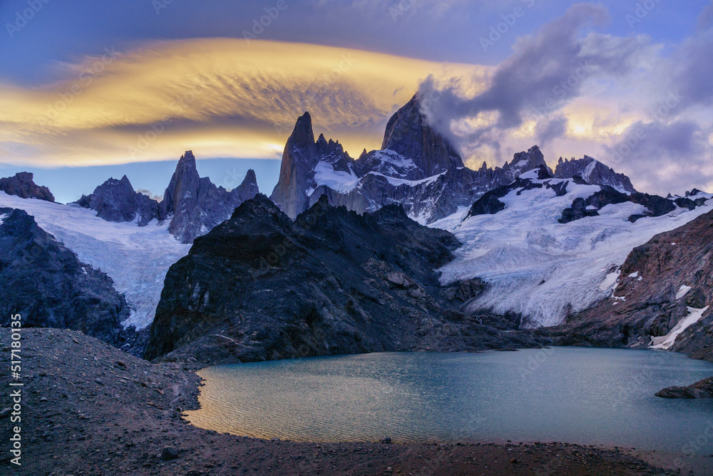Monte Fitz Roy, - Cerro Chaltén -, 3405 metros, laguna de los Tres ...