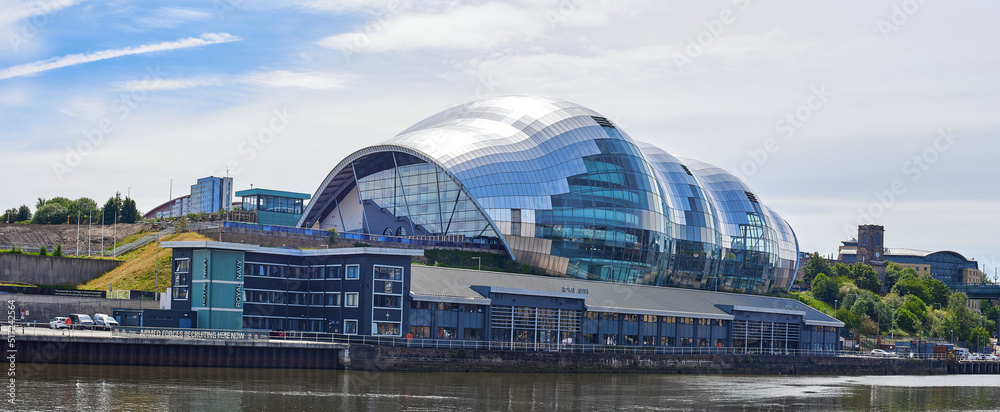 Foto de Newcastle upon Tyne, UK, 11 July 2022 - Sage concert hall in ...