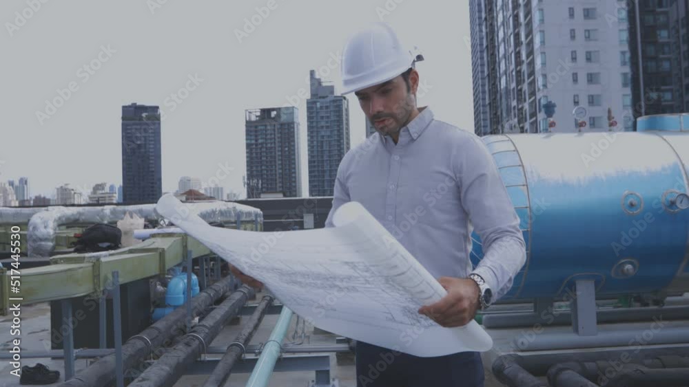 Stockvideon Engineer under checking the industry chilled water fan coil ...