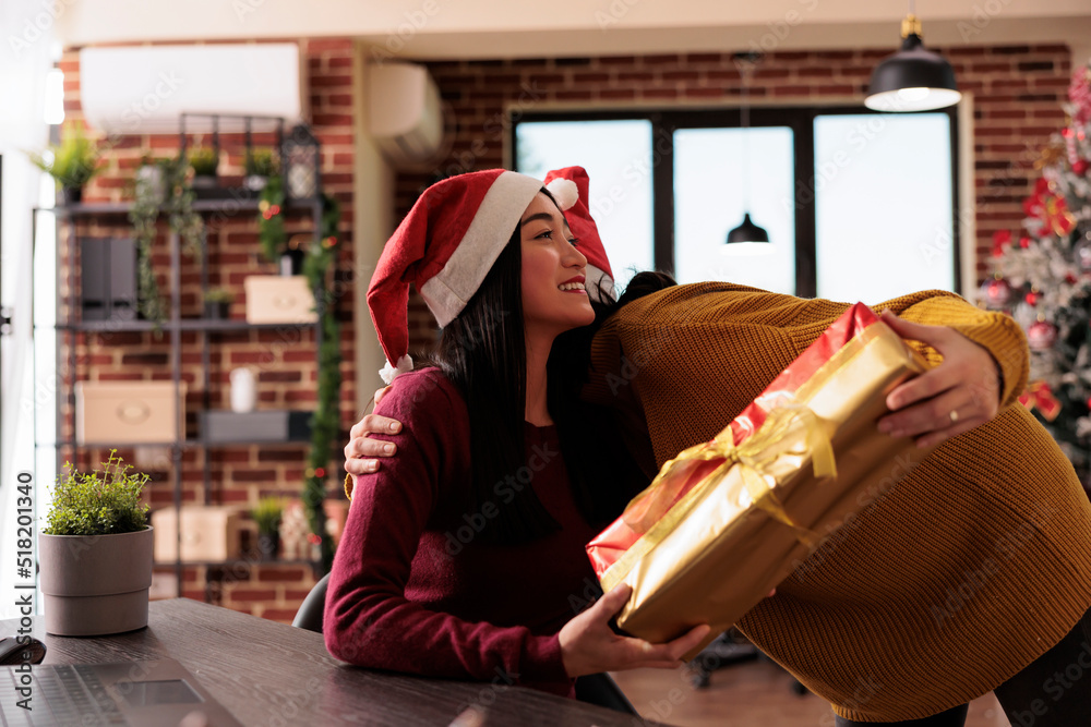 Giving Gifts In Business