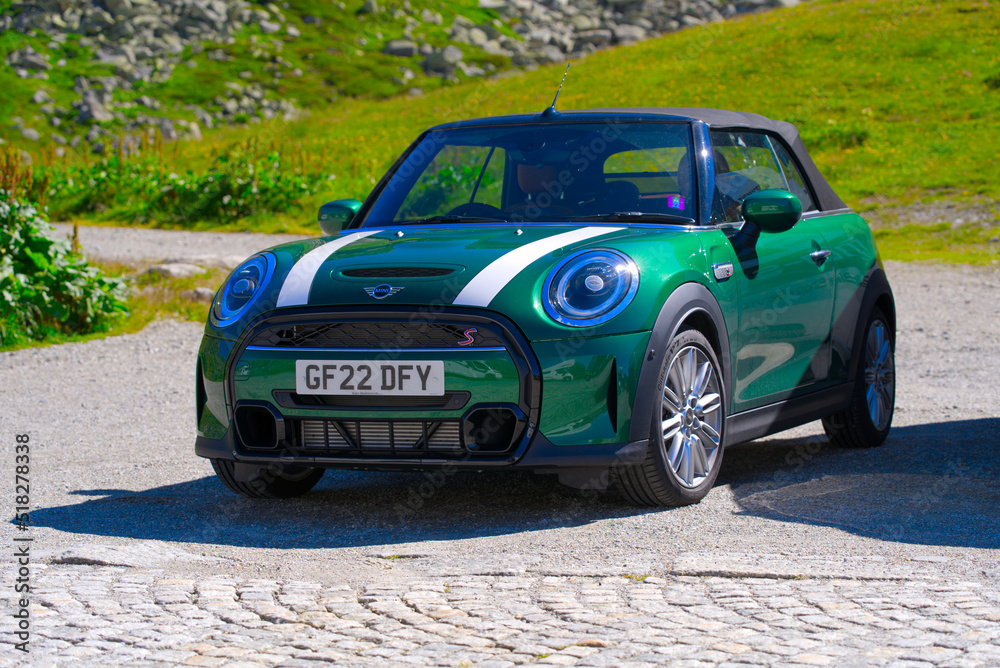 2022 Mini Cooper S Green