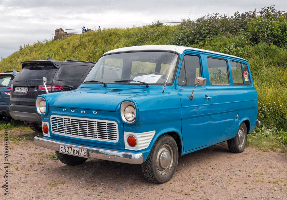 Oldtimer van Ford Transit MK1. Stock Photo | Adobe Stock