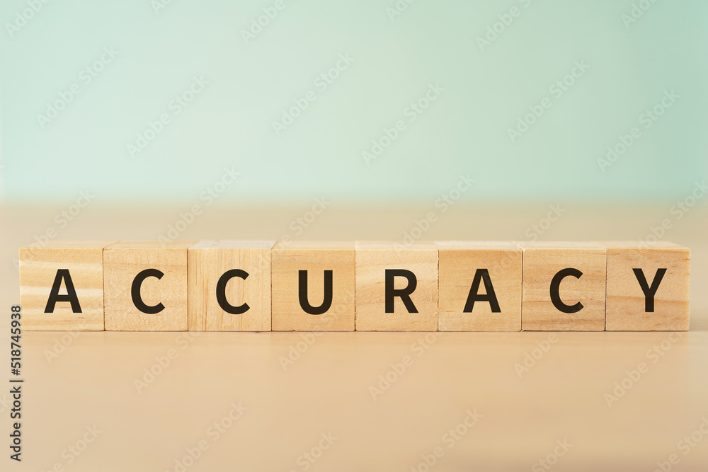 正確さのイメージ｜「ACCURACY」と書かれたブロック Stock Photo | Adobe Stock
