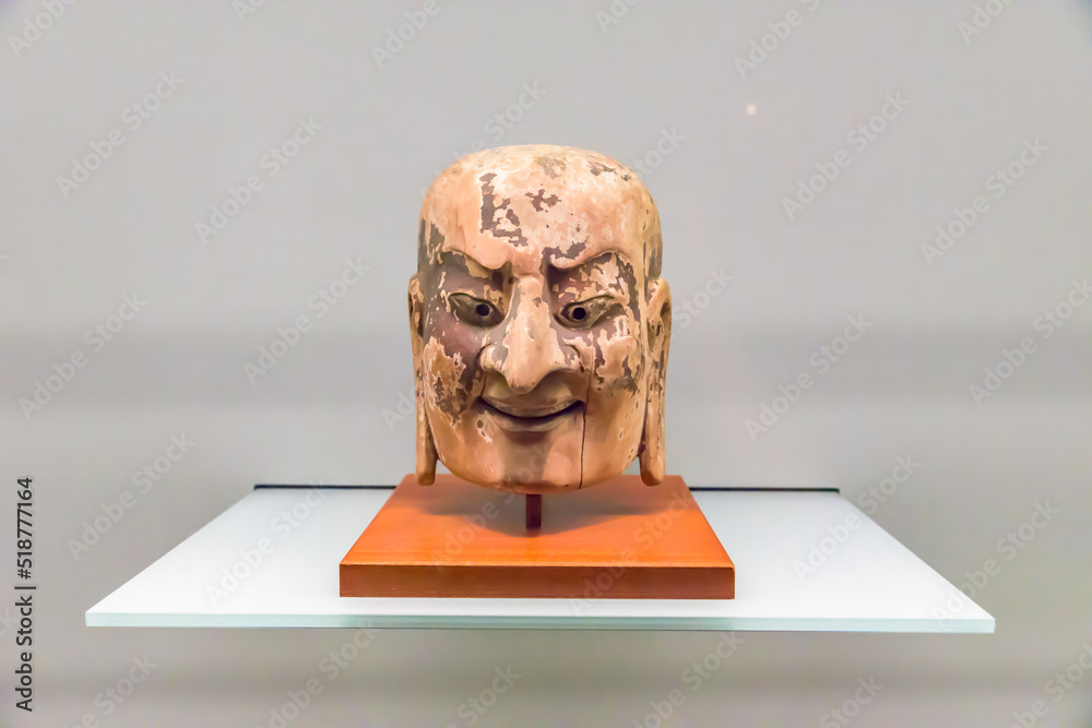 Foto de TOKYO, JAPAN - JUL 23, 2022: Gigaku mask of the Horyu-ji ...