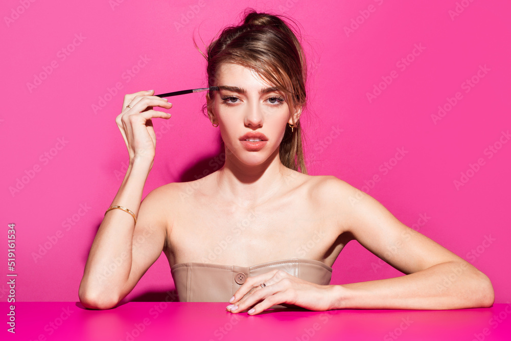 Woman eye with beautiful eyebrows. Perfect shaped brow, eyelashes with ...