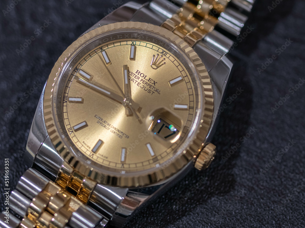 Foto de Rolex datejust, gold dial and two tone gold strap, most famous ...