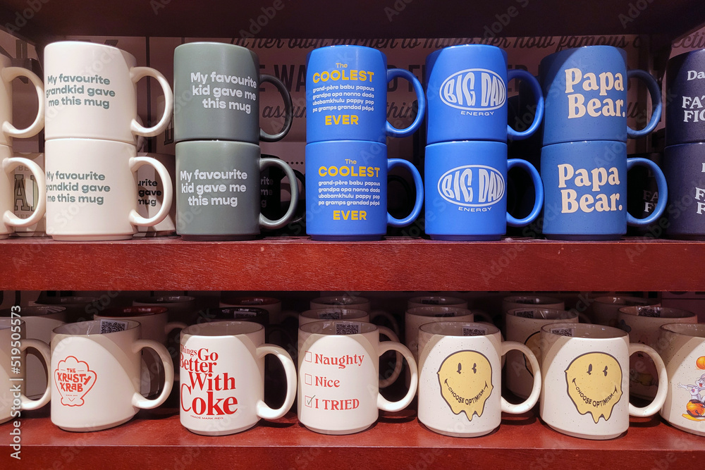 Fotka „PENANG, MALAYSIA - 26 MAY 2022: Interior view of Typo store in ...