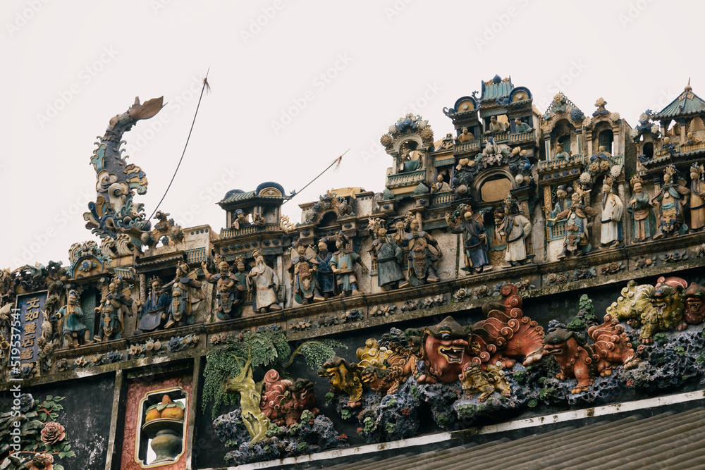 Colorful Pottery Sculpture Ridges and Brick Carvings at Chen Clan ...