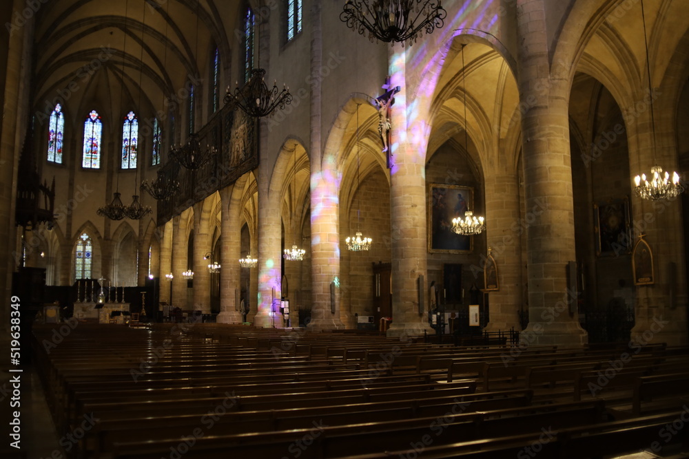 La cathédrale Notre Dame de Mende, de style gothique, vue de l ...