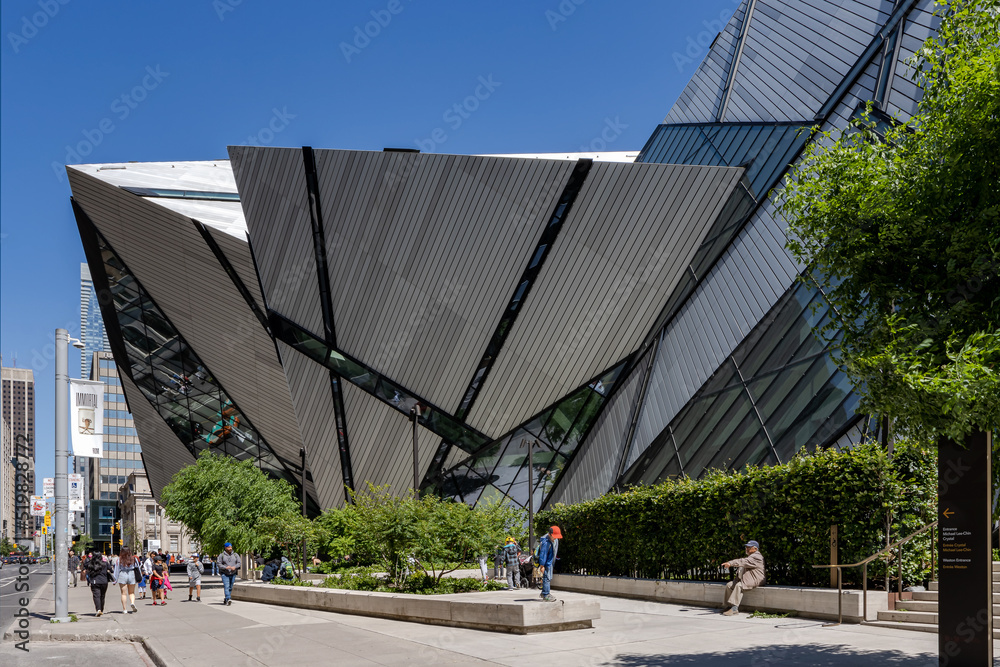 Toronto, On,Canada - June 18, 2022: Royal Ontario Museum on Bloor ...