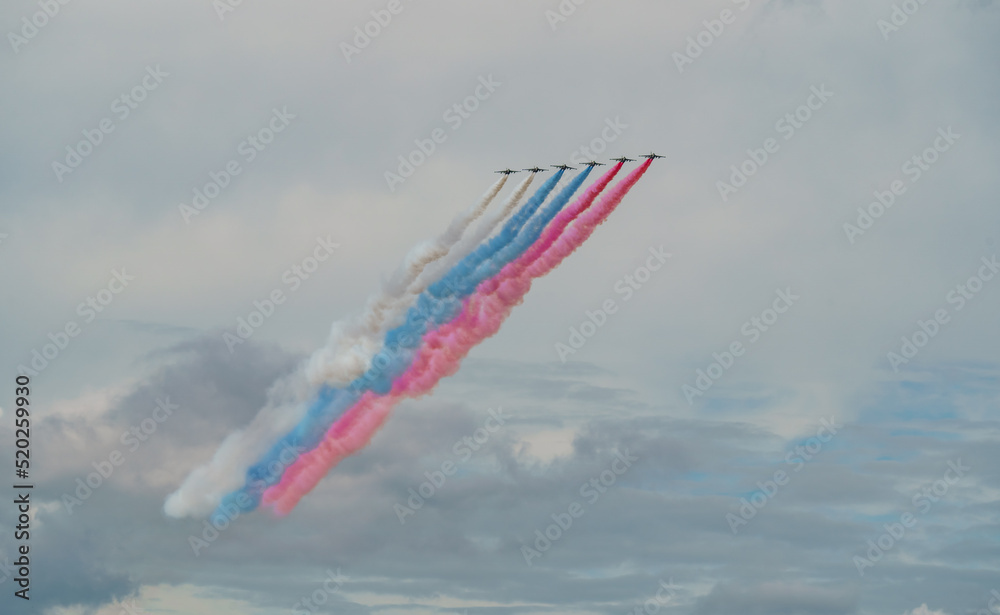 Russian Air Force planes paint the colors of the Russian flag in the ...