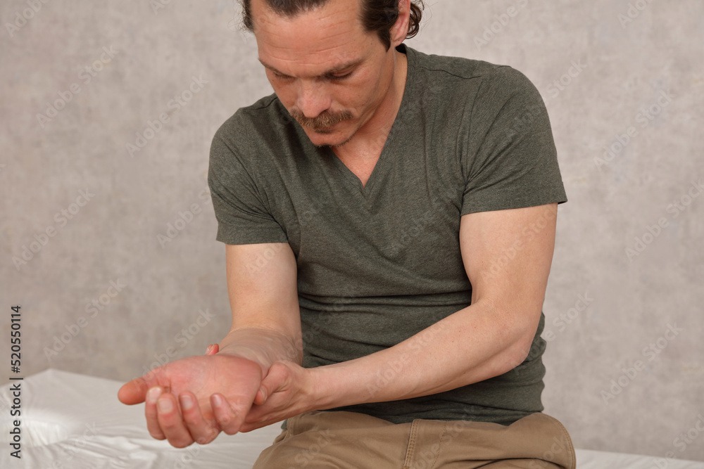 Poster Food allergy symptoms redness, skin rash, swelling – Wall Art ...