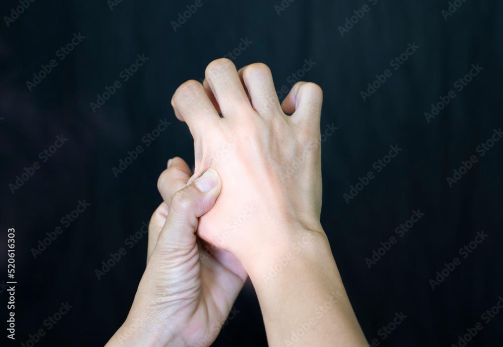 Trigger Finger a defect in a tendon causing a finger to jerk or snap ...