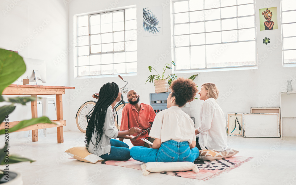 Zdjęcie Stock: Happy, relaxed and talking business group laughing and ...