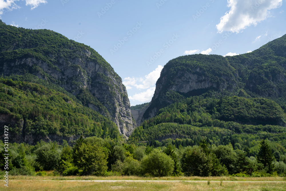 Foto de The Vajont disaster on 9 October 1963, when a landslide broke ...