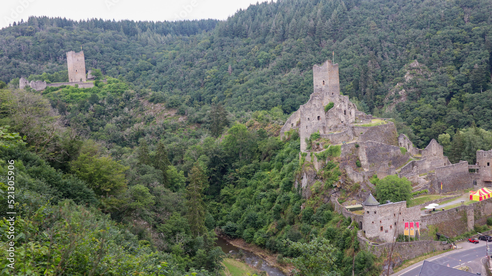 Zamek Manderscheid, krajobraz , piękno, turystuka zwiedzanie, Niemcy ...