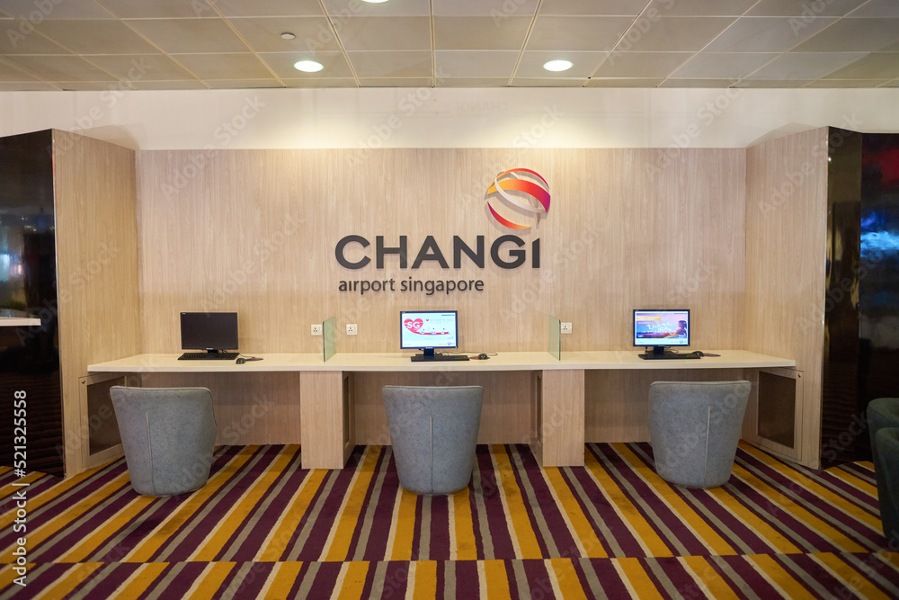 SINGAPORE - CIRCA AUGUST, 2016: free-to-use computers at Singapore ...